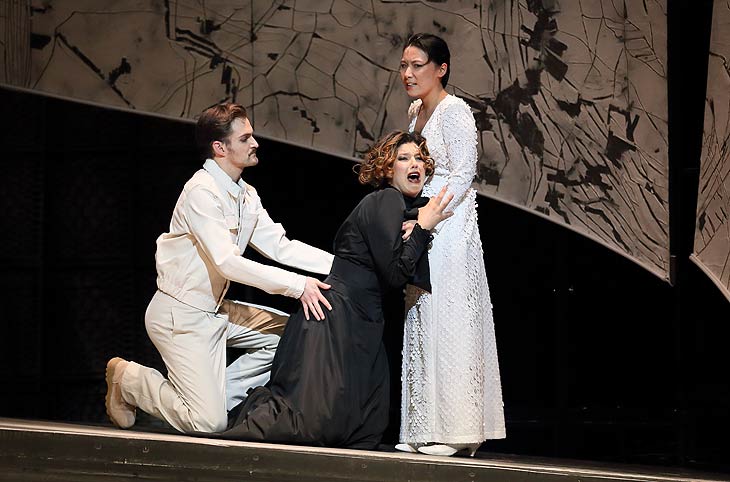 Mata Hari - die Spionin, die für uns tanzt und singt - Musikalische ...