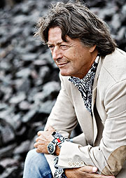 „Anderthalb Stunden zu spät“ - Komödie im Bayerischen Hof mit den ...