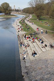 Isar Plan - Münchens Isar wurde wieder naturnah – Isarufer laden zum ...