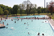 Schyrenbad - das älteste Freibad Münchens. Baden gehen in München - das ...
