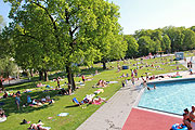 Schyrenbad - das älteste Freibad Münchens. Baden gehen in München - das ...
