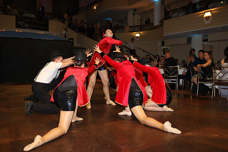 Traditioneller Herbstball im Hotel Bayerischer Hof am 19.11.2022 ...