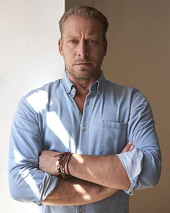 Strenesse is back! Das deutsche Fashion Kultlabel ist zurück auf dem ...