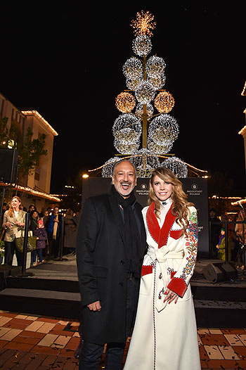 Christmas Lighting Ceremony in Ingolstadt Village mit Victoria ...