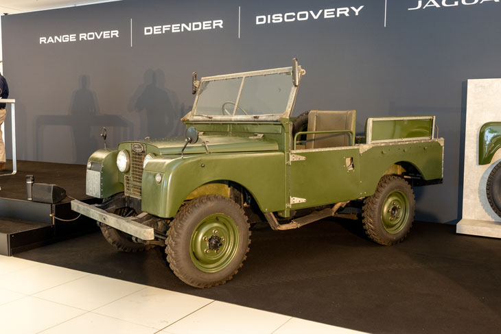 Unter neuer Führung: Europas größtes JLR Jaguar Land Rover Autohaus ...