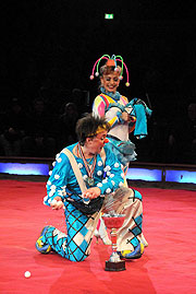 Circus Krone - die 2. Winterspielzeit 2011 beginnt mit einer Premiere ...