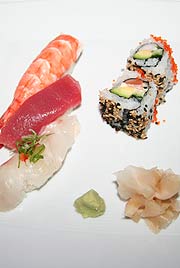 Toshi - Restaurant & Bar Sushi - Pacific Food - Drinks in München