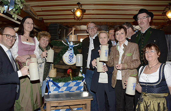 Starkbieranstich St. Jakobus Blonder Bock am 03.03.2017 durch Claudia ...