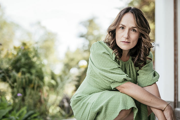 Neue Rolle am Nockherberg 2024: Judith Toth spielt Ministerin Michaela ...