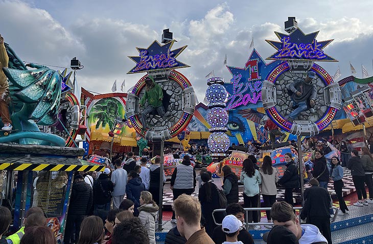 Break Dance No. 1 (Alexander Goetzke) auf dem Münchner Frühlingsfest ...