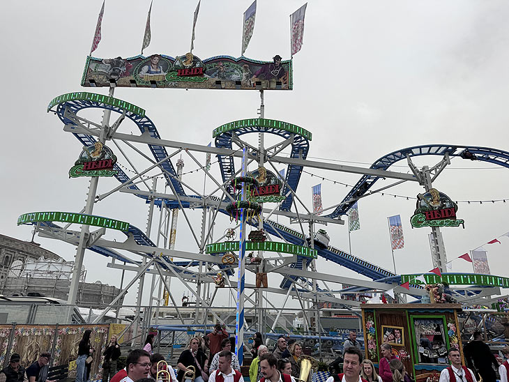 214. Gäuboden Volksfest Straubing 2024 - Fahrgreschäfte und Kulinarik ...