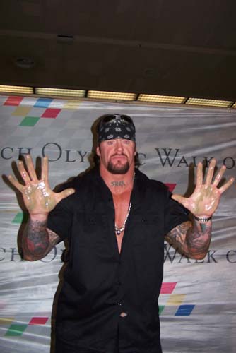 04twwe_undertaker12